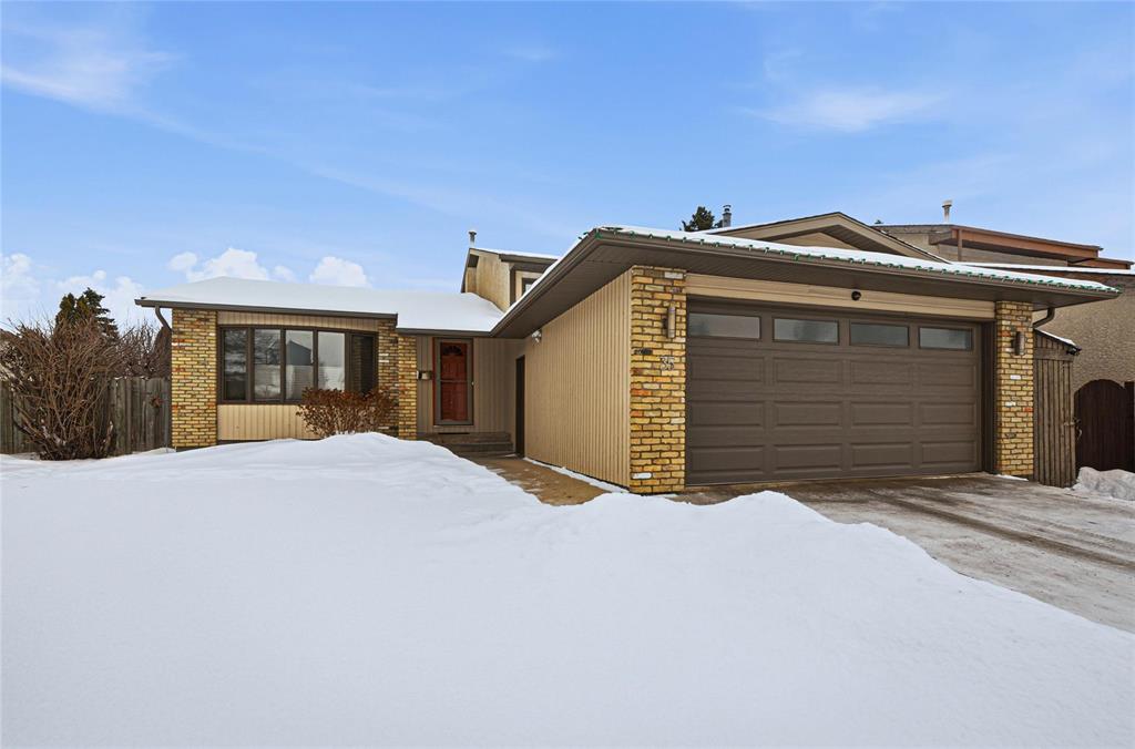 35 Packard Pl, Winnipeg, R2N 2N1 | Winnipeg Regional Real Estate News